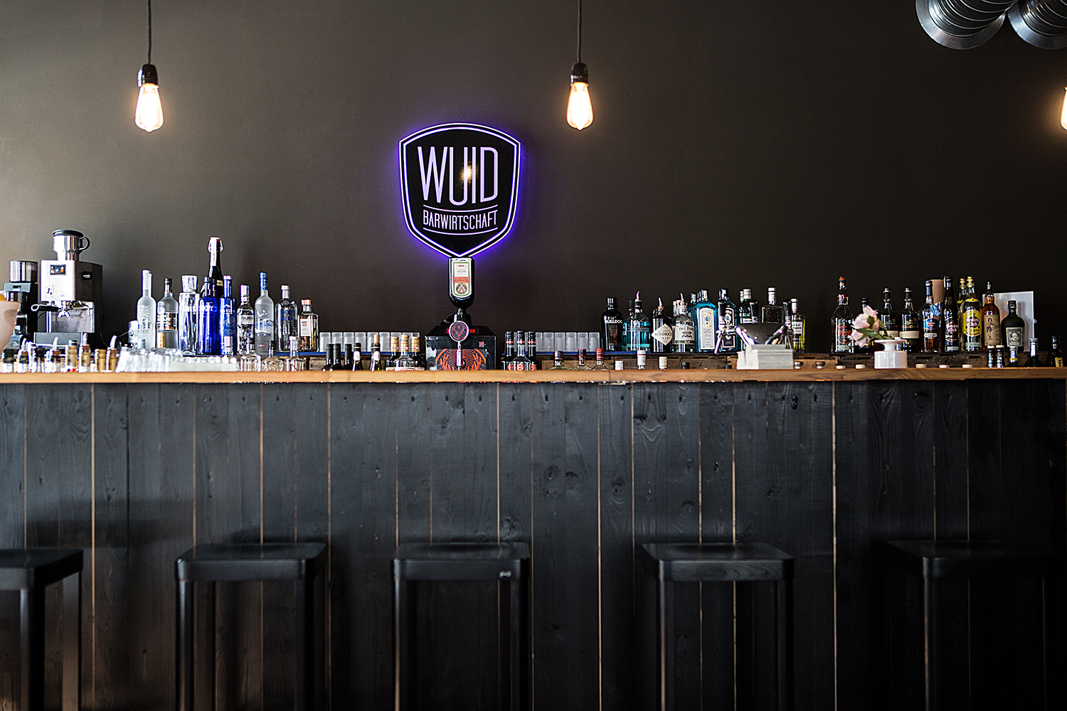 Dienstag, 30.08. Gin Tasting – Wuid Barwirtschaft | Mit Vergnügen München