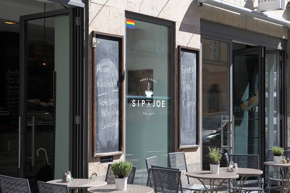 Käsekuchen nach Familienrezept im Sip a Joe | Mit Vergnügen München