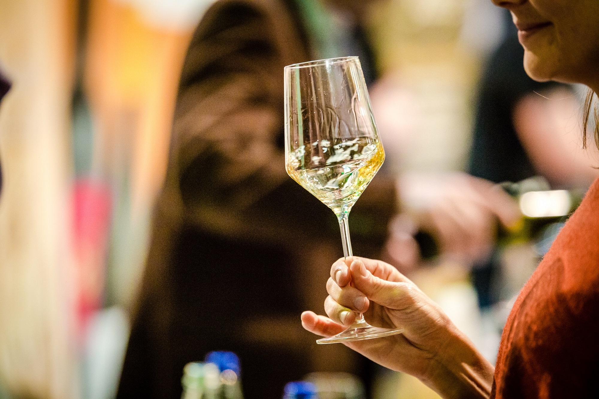 Glas Wein mit Austern beim Fisch Witte am Viktualienmarkt | Mit ...