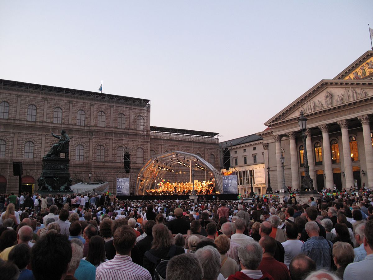 Samstag, 24.06. Oper für Alle – Marstallplatz | Mit Vergnügen München Samstag, 24.06. Oper für Alle – Marstallplatz | Mit Vergnügen München