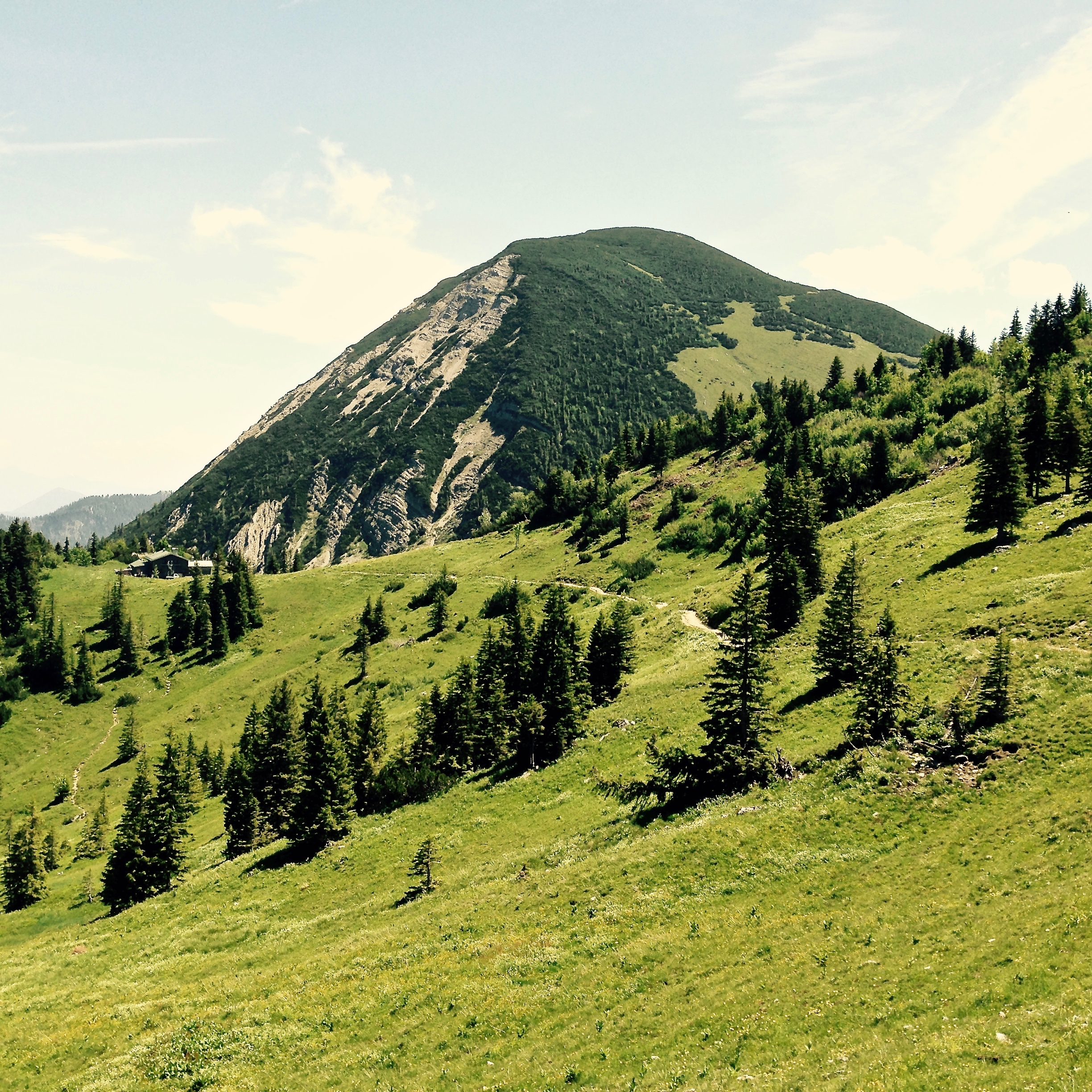 Eine steile Hüttenwanderung zum Taubensteinsattel machen | Mit ...