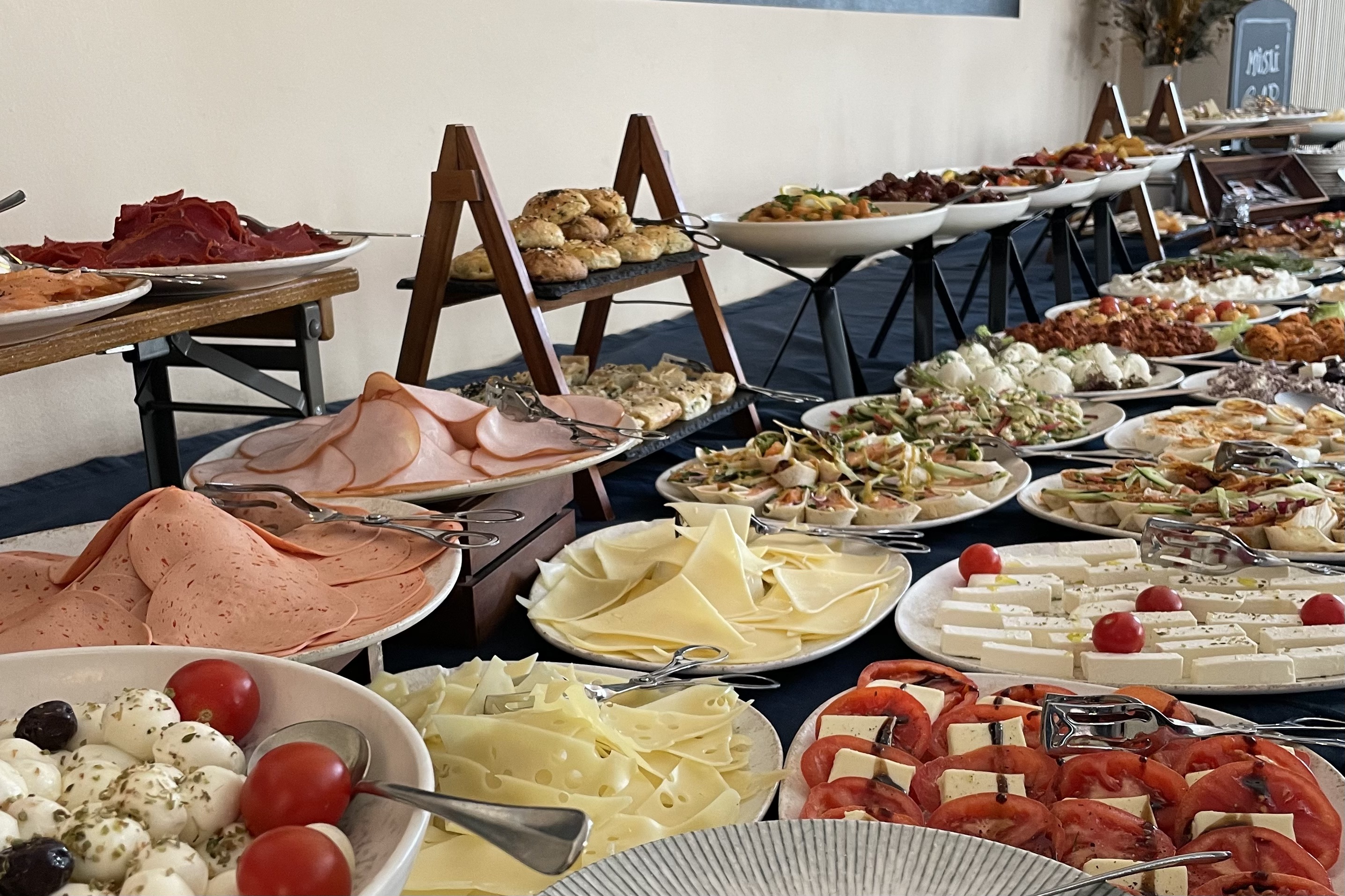 Durch eine riesen Auswahl beim türkischen Brunch im Keko schlemmen ...