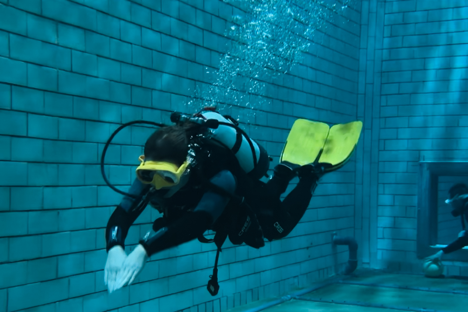 Im Diver's Indoor in einer alten Sauerkrautfabrik tauchen lernen | Mit ...