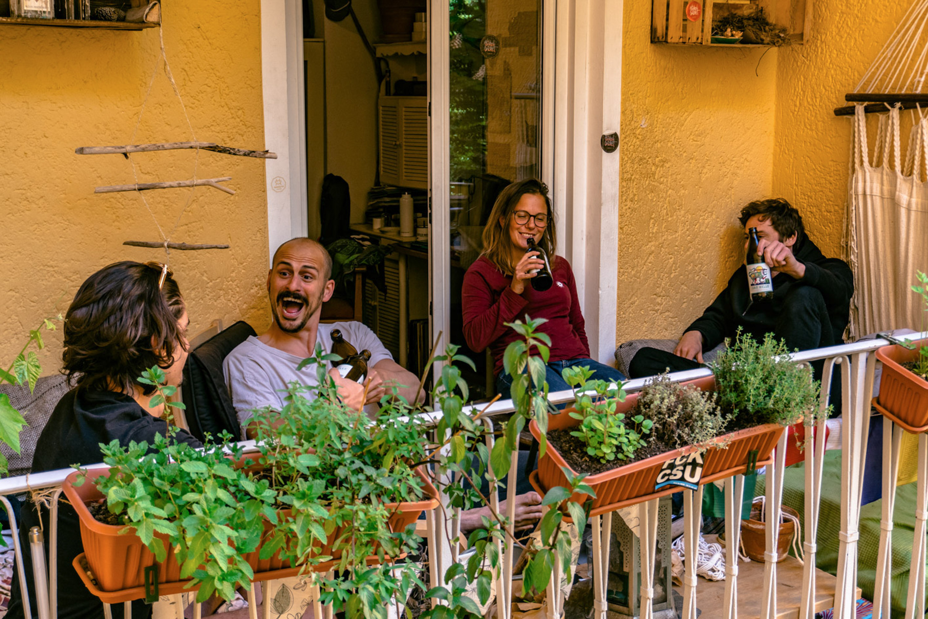 "Eine WG ist wie guter Wein" – ein Hoch aufs WG-Leben über 30 | Mit ...