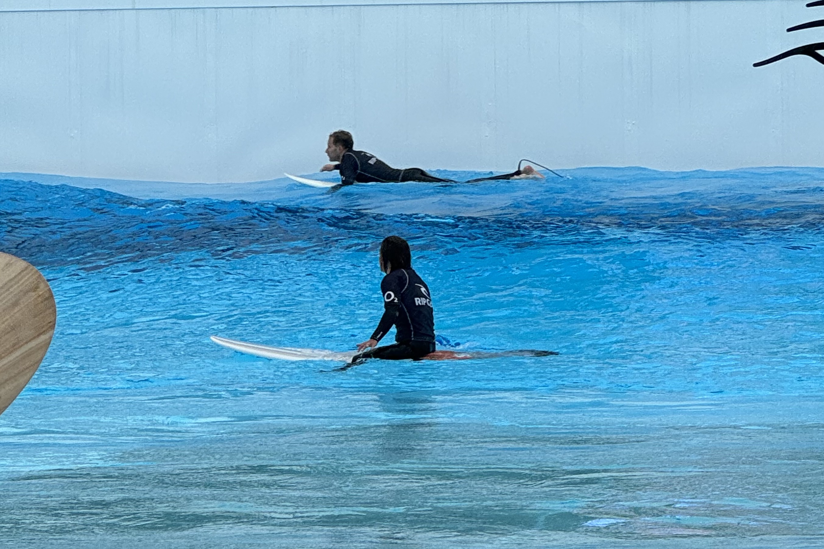 Spaß auf den Wellen haben in der O2 Surftown in Hallbergmoos | Mit ...